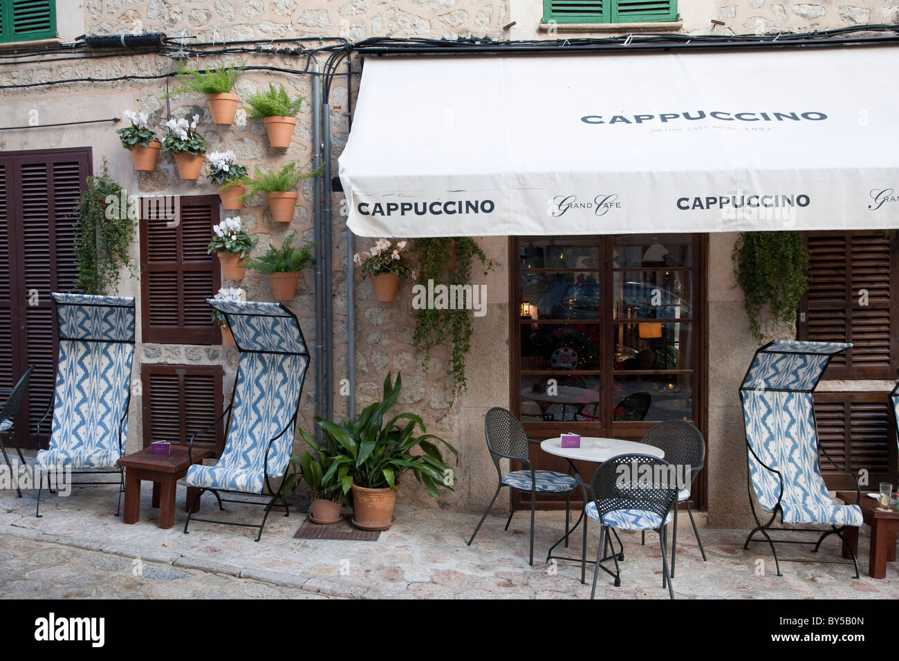 Valldemossa cafe hi-res stock photography and images - Alamy