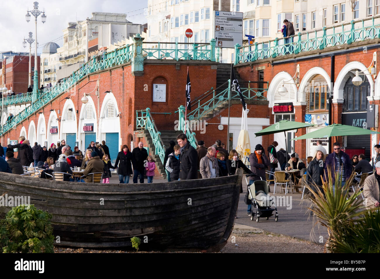 Brighton seafront arches hi-res stock photography and images - Alamy