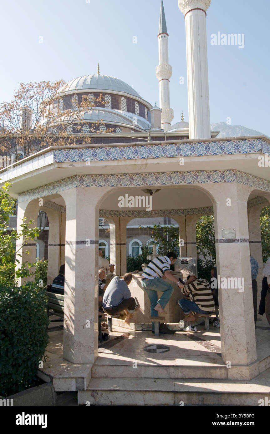 muslims washing before praying preys foot feet wadhu mosque mosques ...
