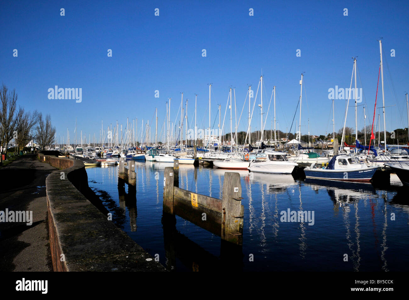 Lymington harbour lymington estuary hampshire hi-res stock photography ...