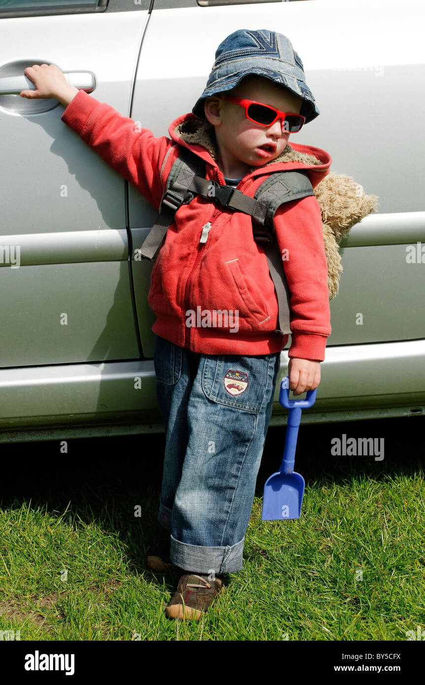 Waiting beside car hi-res stock photography and images - Alamy