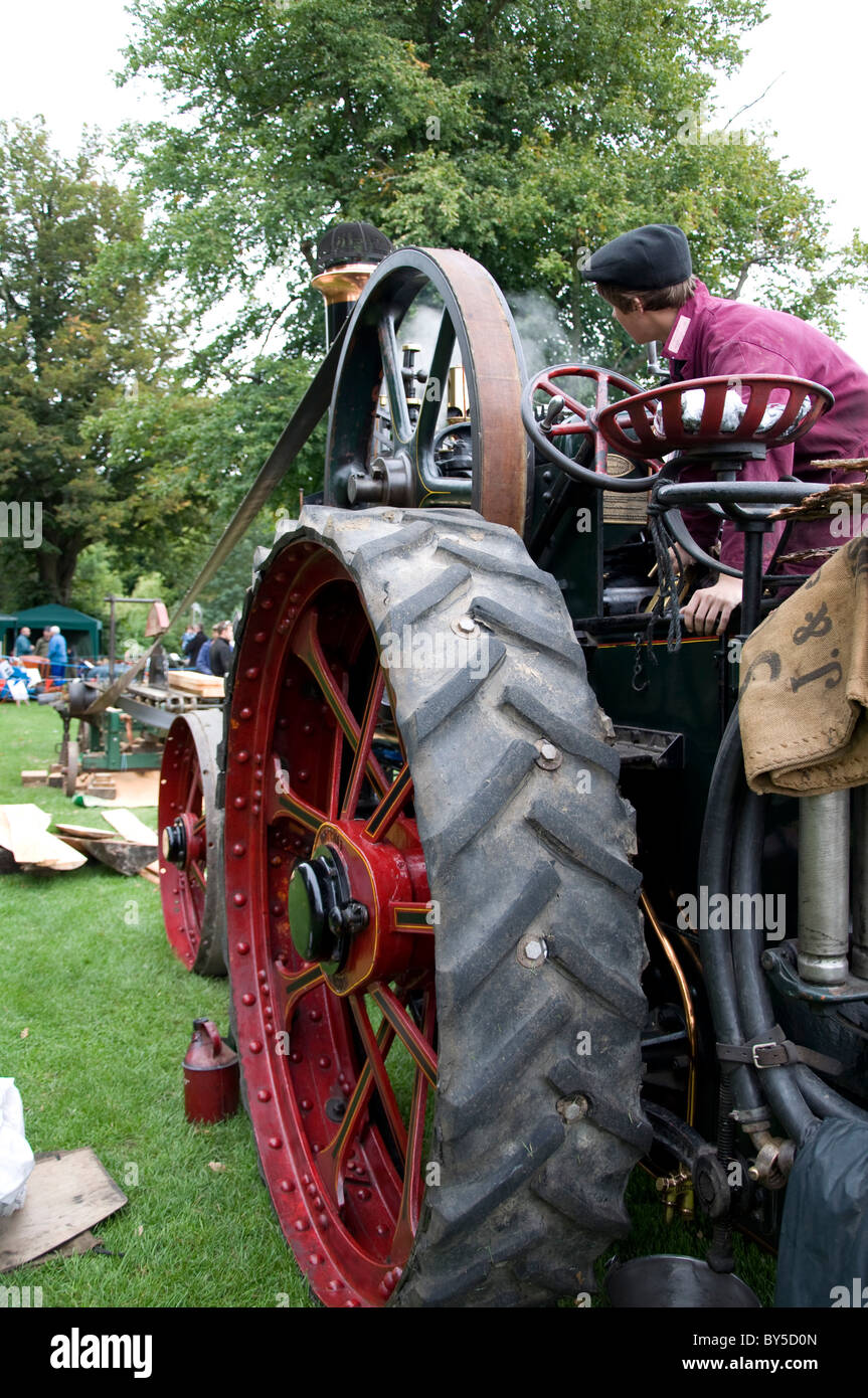 Steam traction engine powering a circular saw at Bressingham Steam ...