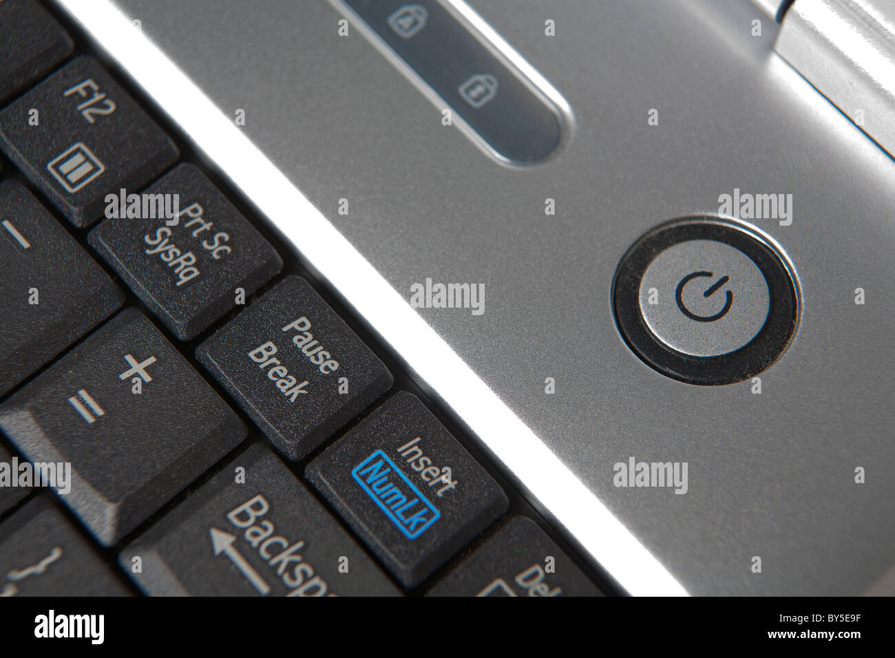 Turn Off Pc Icon High Resolution Stock Photography and Images - Alamy Turn Off Pc Icon High Resolution Stock Photography and Images - Alamy