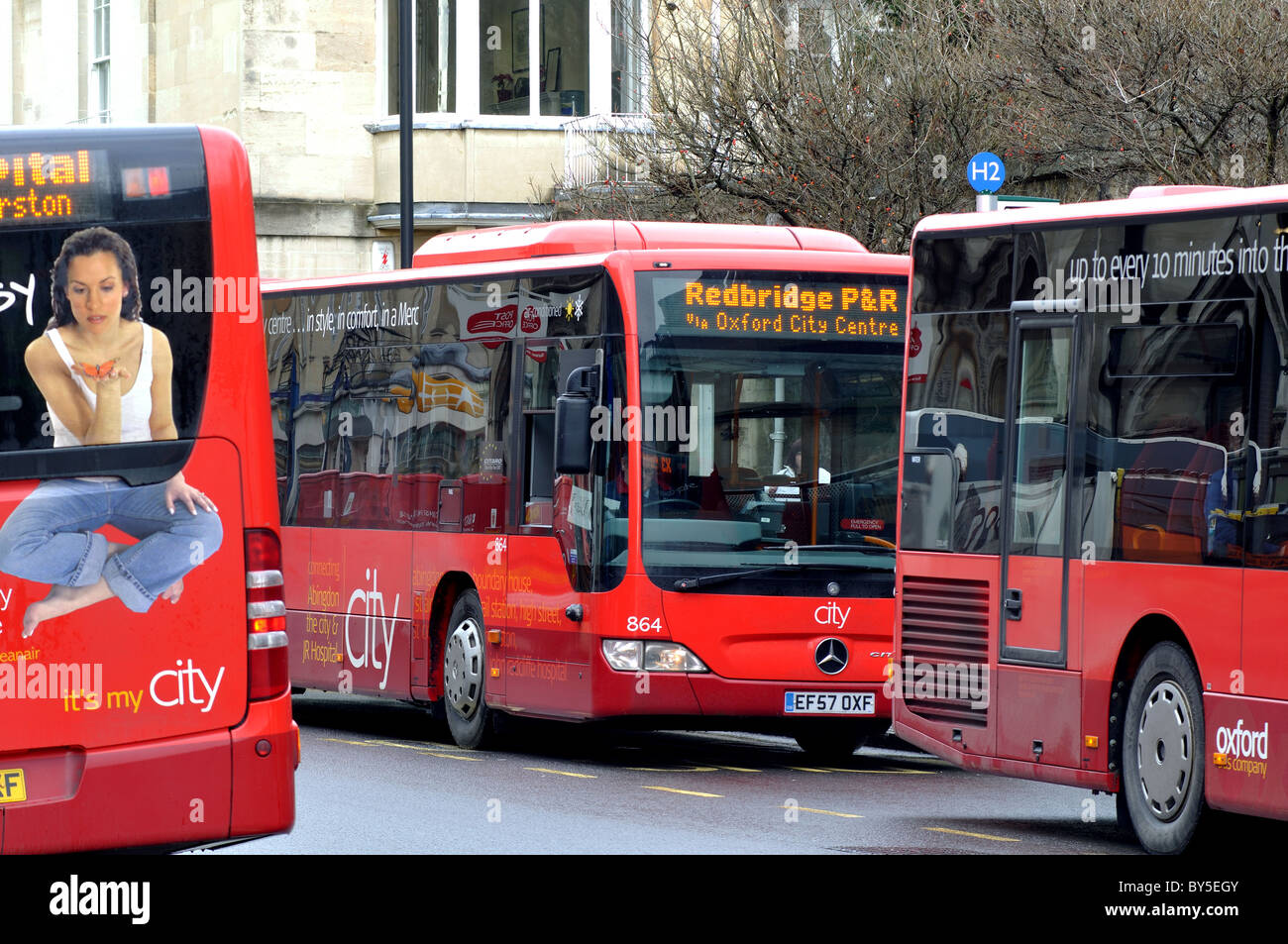 Oxford buses hi-res stock photography and images - Alamy