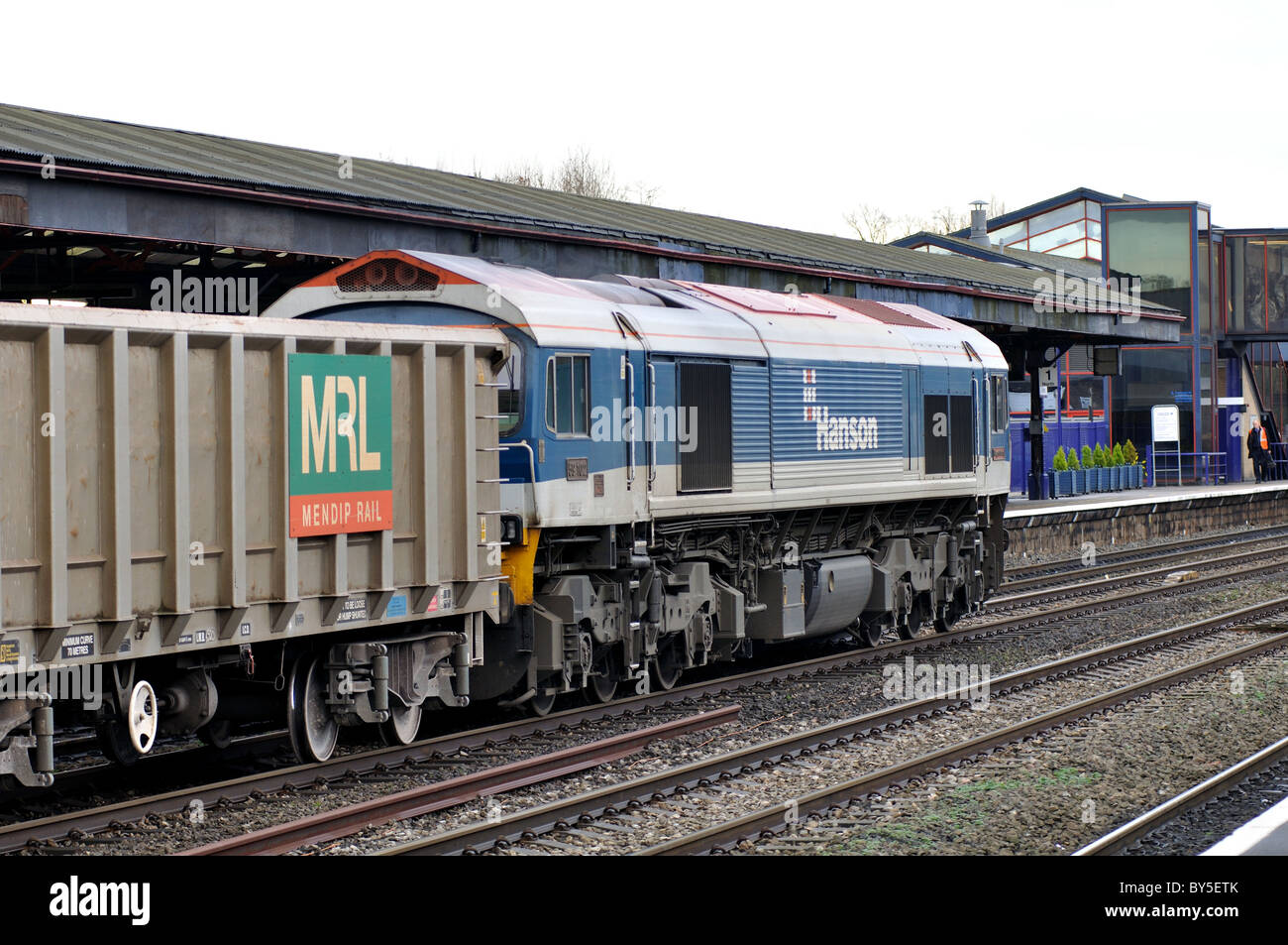 Stone train passing through Oxford railway station, UK Stock Photo - Alamy