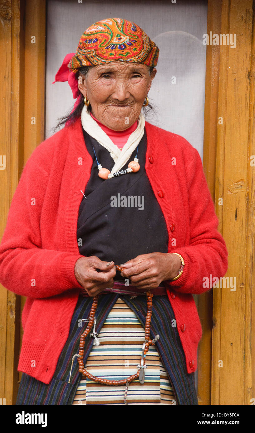 Sherpa nepal hi-res stock photography and images - Alamy