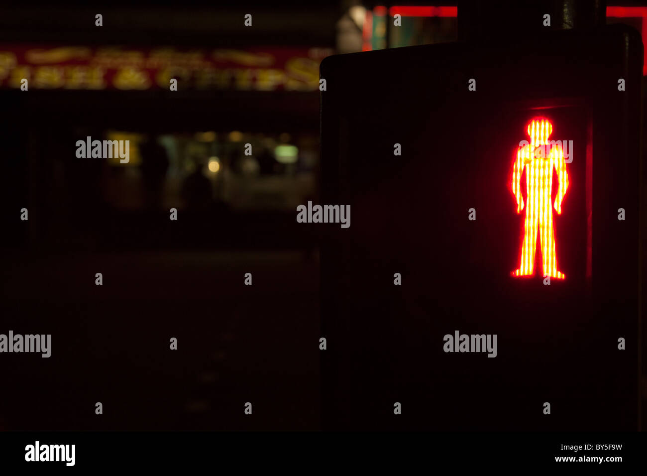 Red Man, Stop, pedestrian crossing at night, London, UK Stock Photo - Alamy