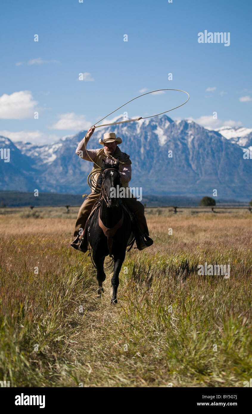 Cowboy with lariat hi-res stock photography and images - Alamy