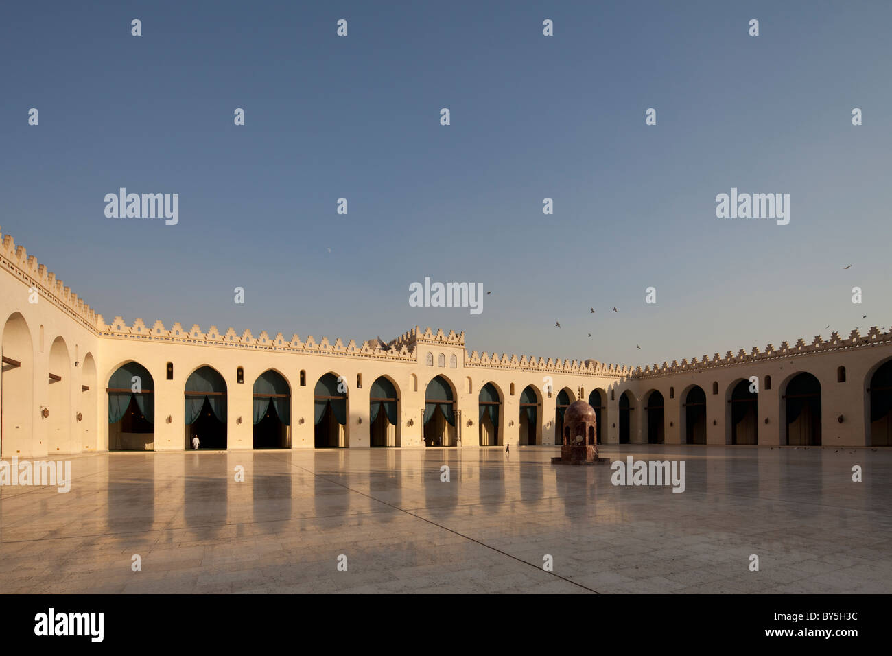 Al hakim mosque hi-res stock photography and images - Alamy