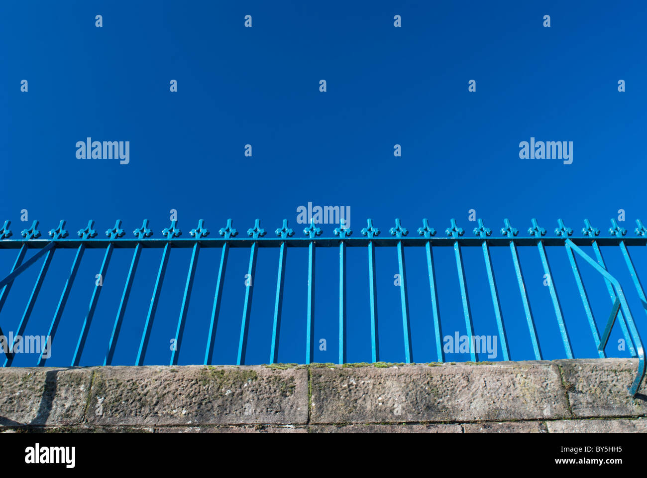 Victorian railings hi-res stock photography and images - Alamy