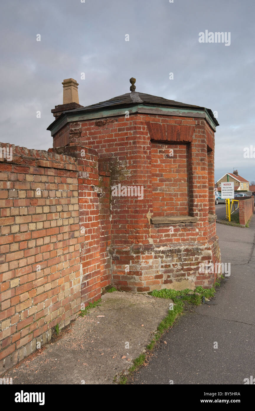 Octagonal kiosk at the entrance to Fakenham Cattle Market in Norfolk ...