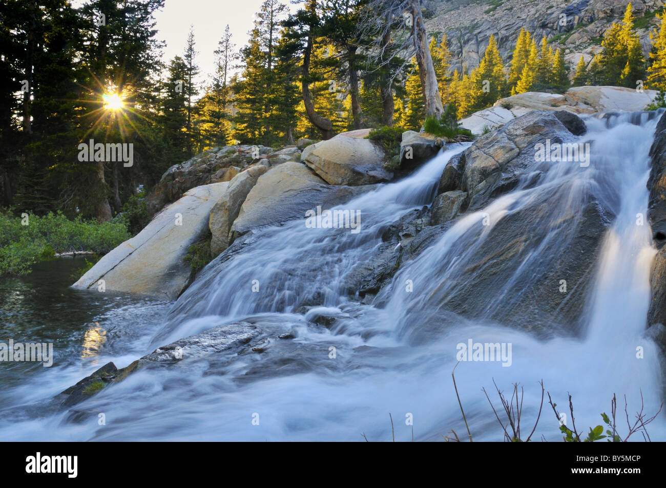 Sierra mountains alpine stream water hi-res stock photography and ...