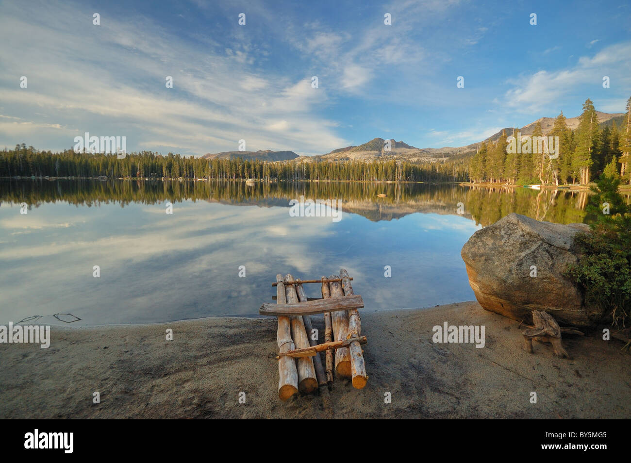 Raft wooden hi-res stock photography and images - Alamy