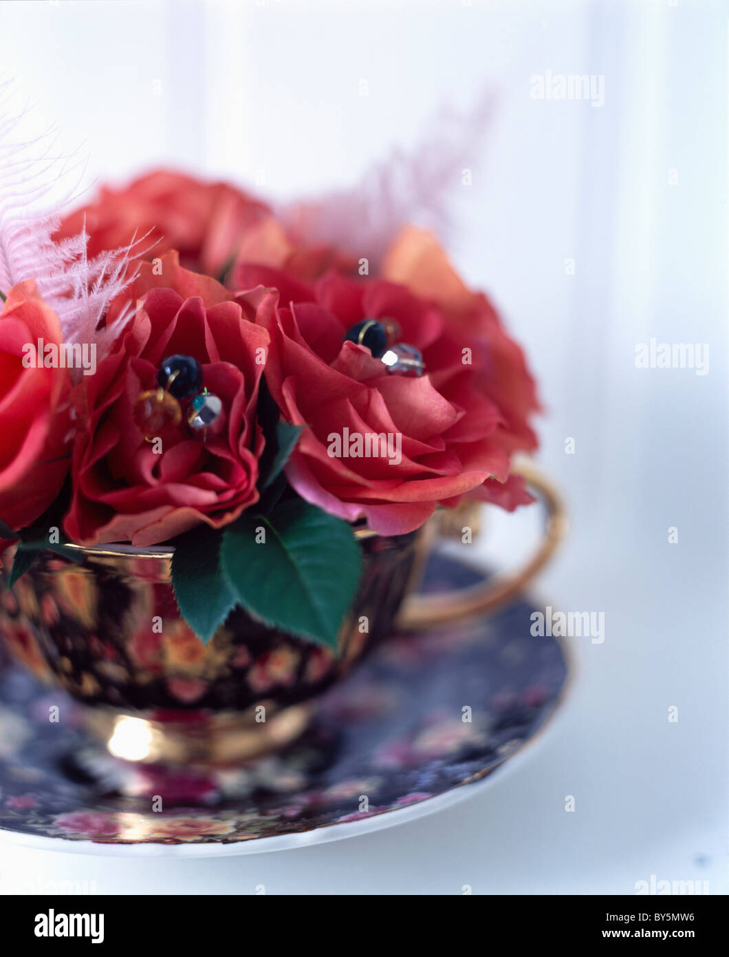 Antique roses hi-res stock photography and images - Alamy