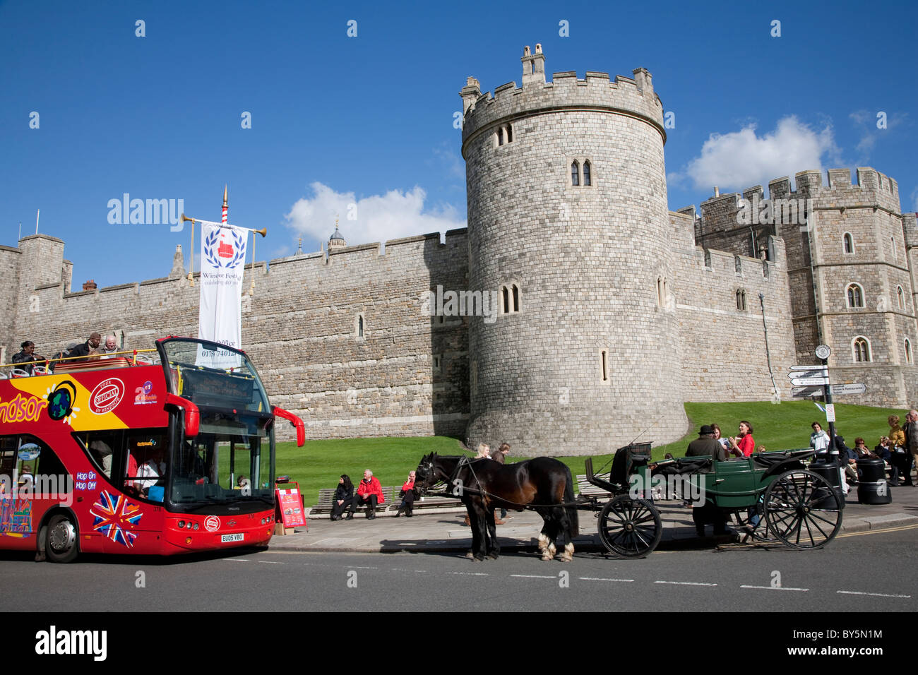 Sightseeing coach hi-res stock photography and images - Alamy