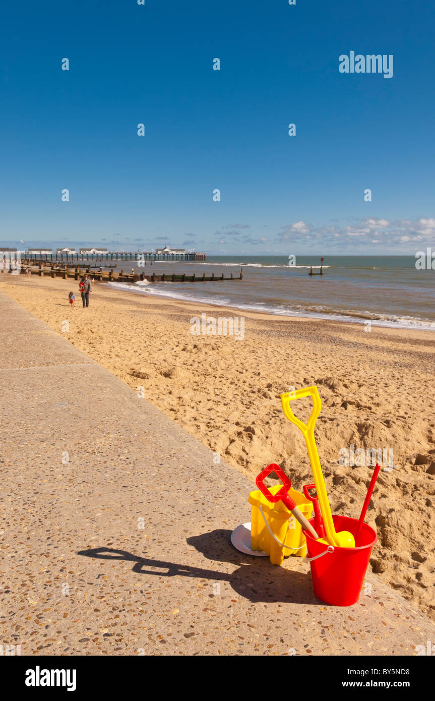 Bucket buckets spade spades hi-res stock photography and images - Alamy