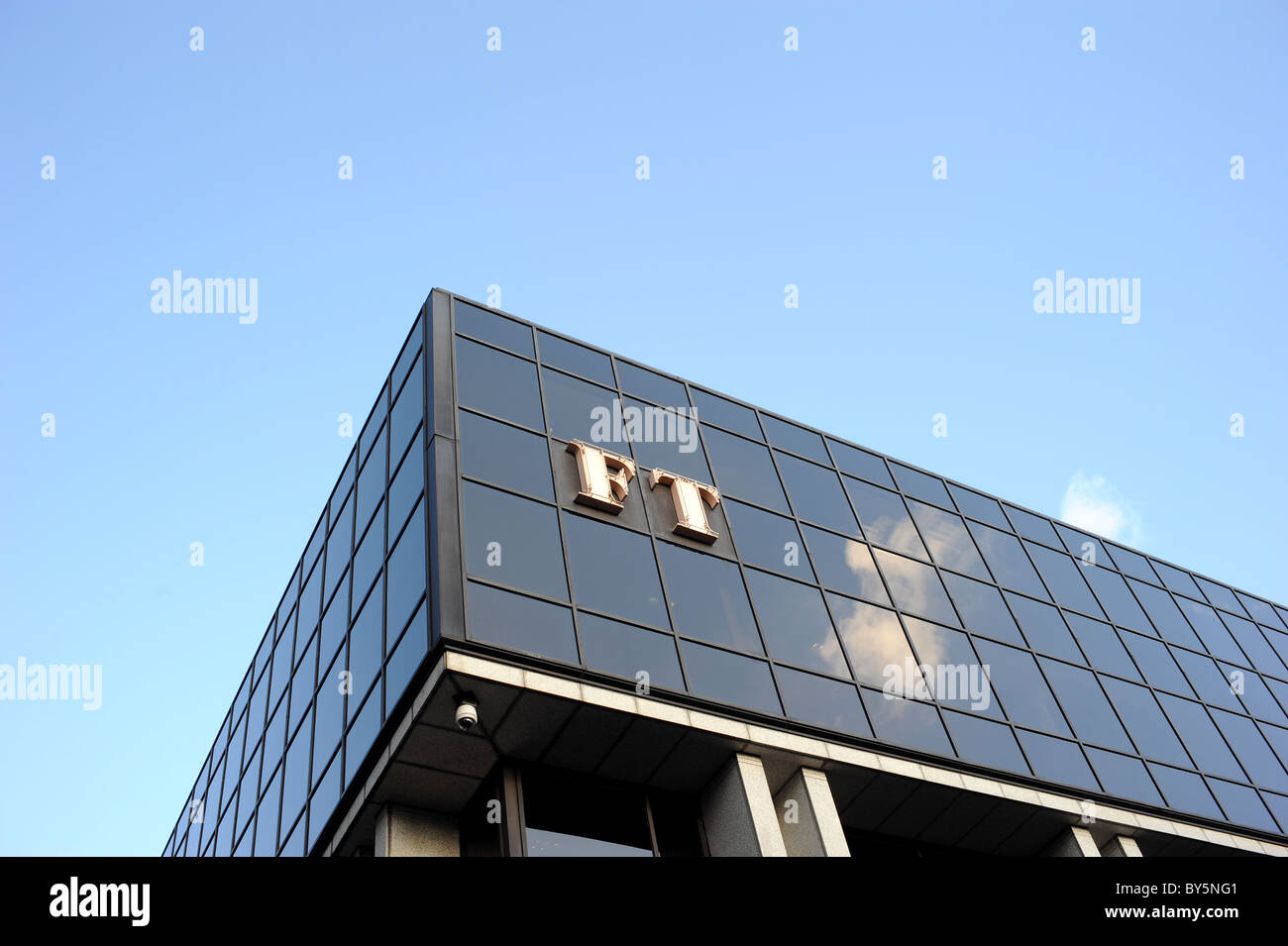The Financial Times, 1 Southwark Bridge, London Stock Photo - Alamy
