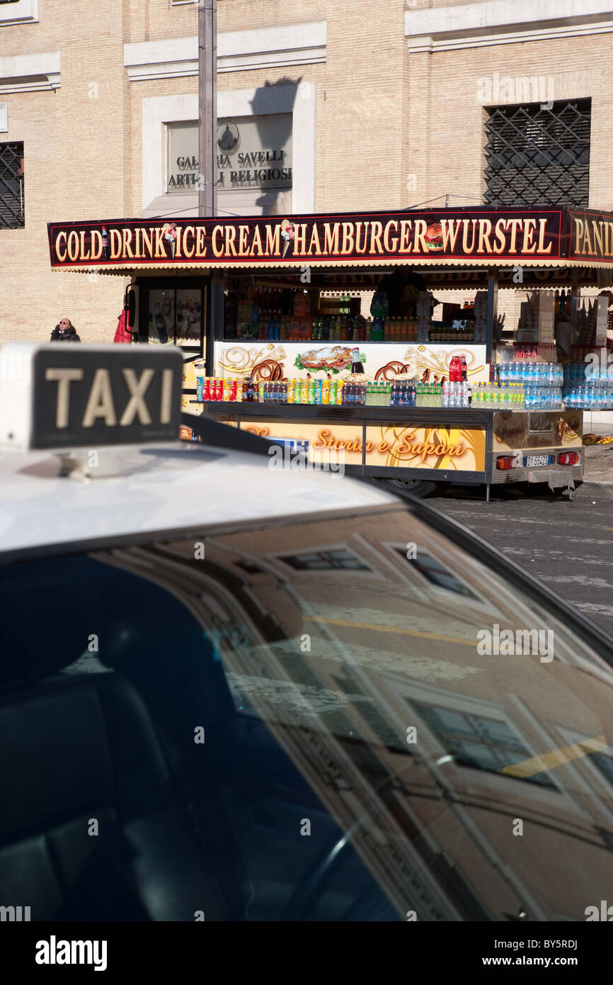 Snack bar stall street rome hi-res stock photography and images - Alamy