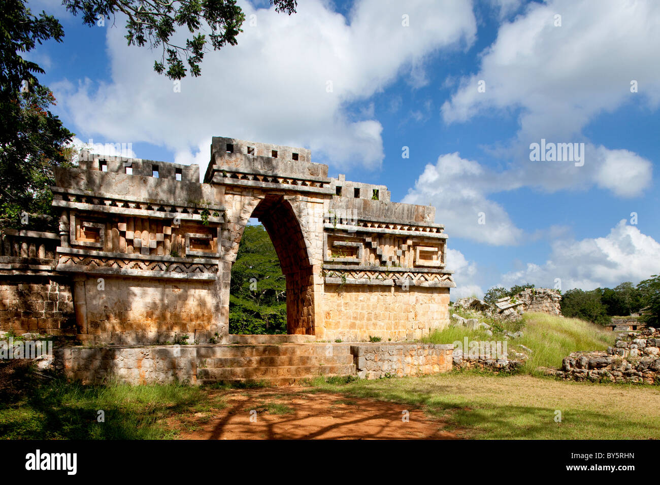 GATEWAY ARCH, PUCC MAYAN RUINS OF LABNA, YUCATAN, MEXICO Stock Photo ...
