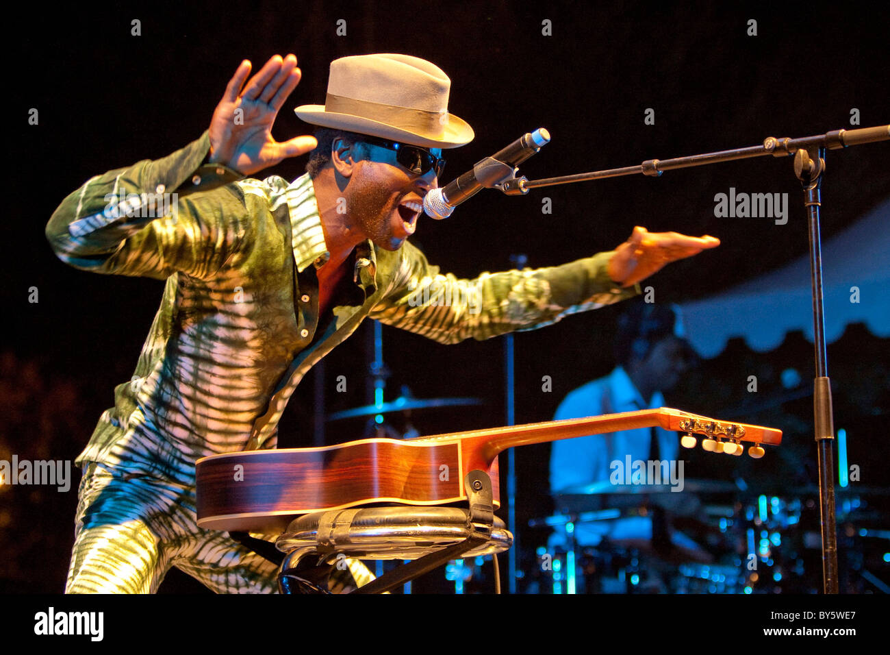 Singer Keziah Jones Stock Photo - Alamy