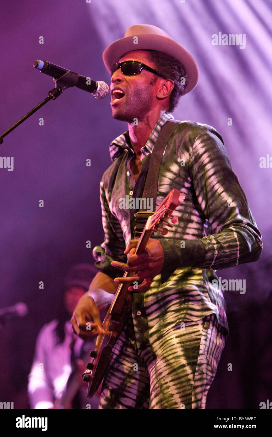 Singer Keziah Jones Stock Photo - Alamy