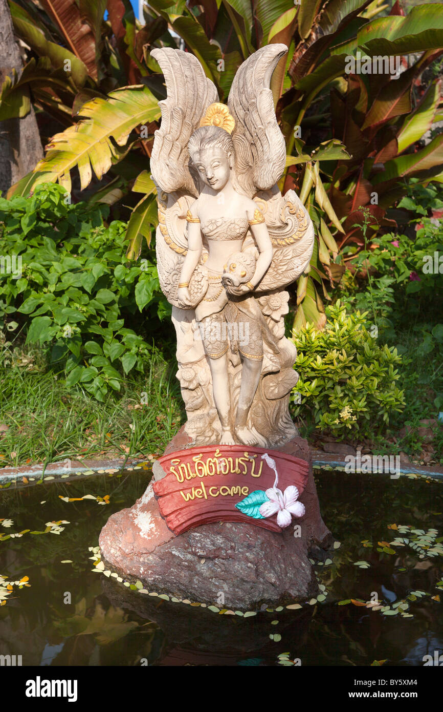 Welcome sculpture hi-res stock photography and images - Alamy