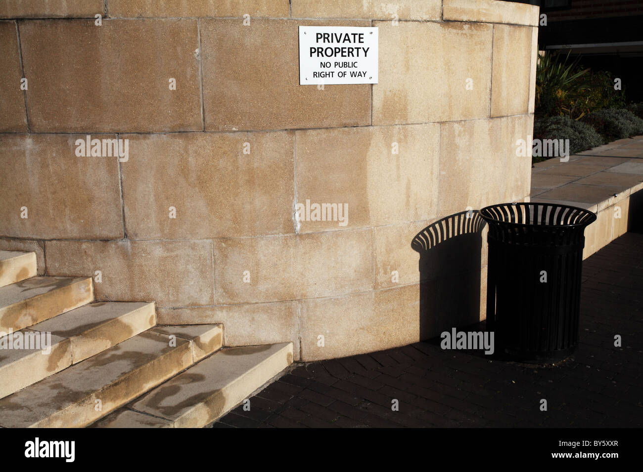 London docklands sign High Resolution Stock Photography and Images - Alamy