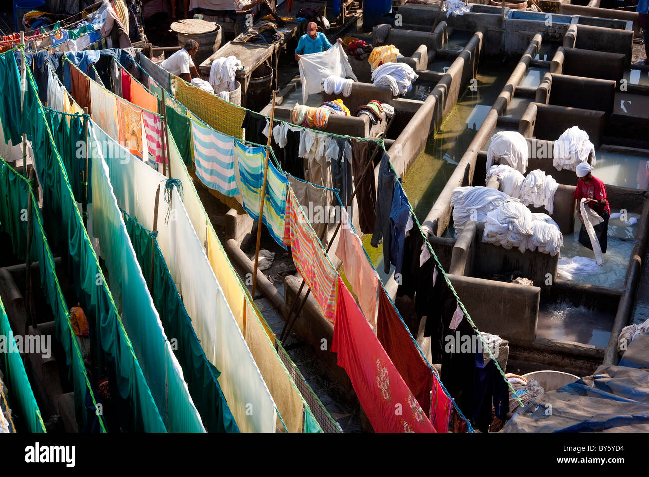 Washing, Dhobi Ghats, Mahalakshmi, Mumbai (Bombay), India Stock Photo ...