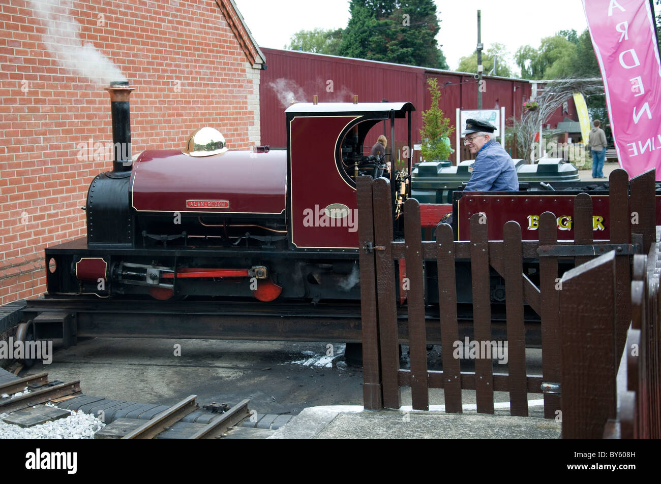 Small steam locomotive on a turntable at Bressingham Steam Museum in ...