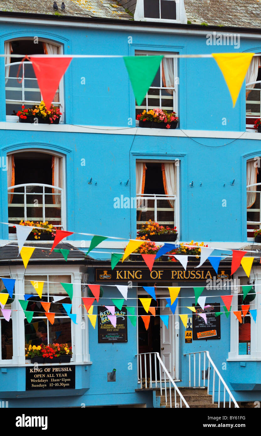 Fowey pubs hi-res stock photography and images - Alamy