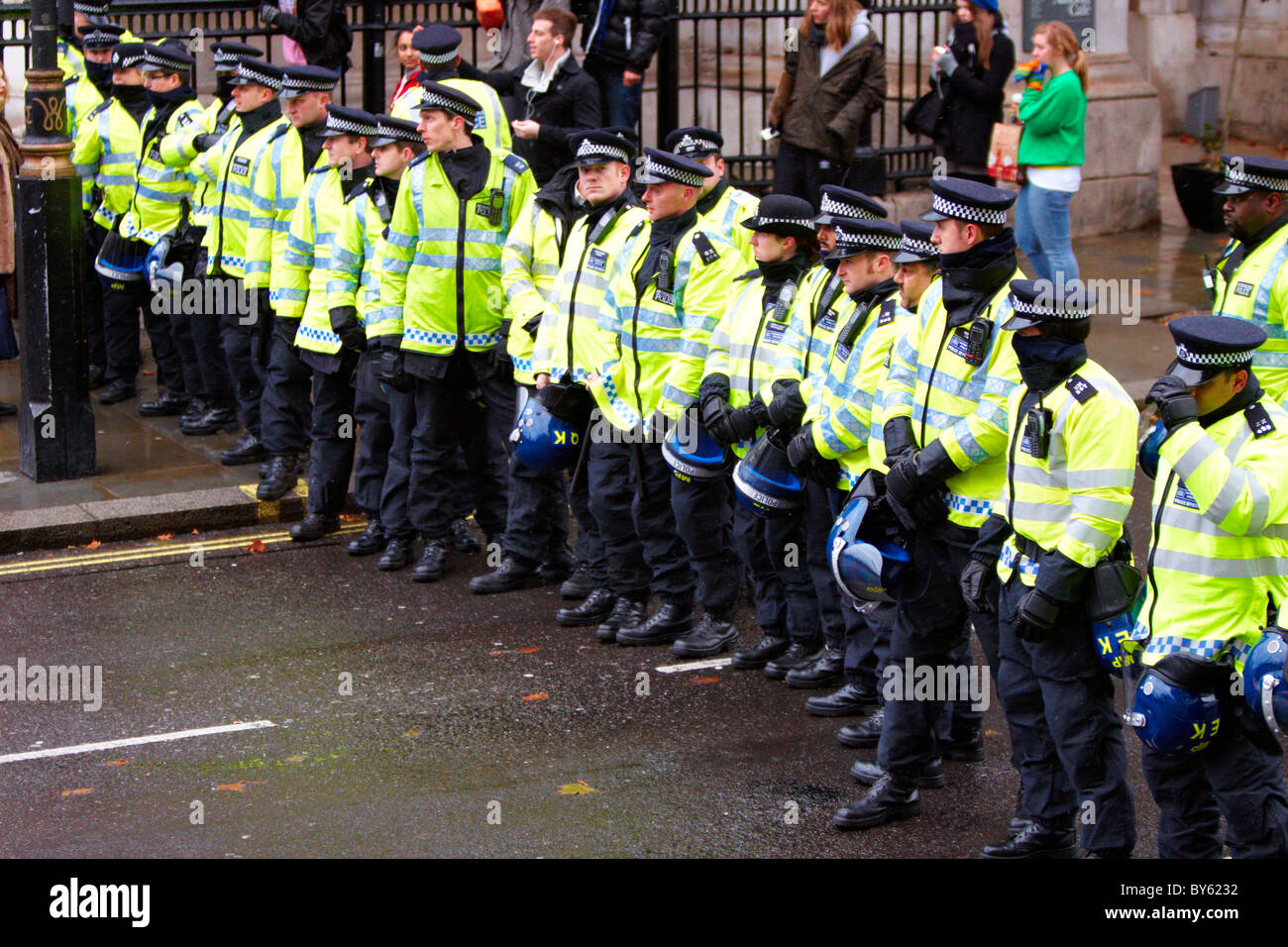 Protesters block roads hi-res stock photography and images - Alamy