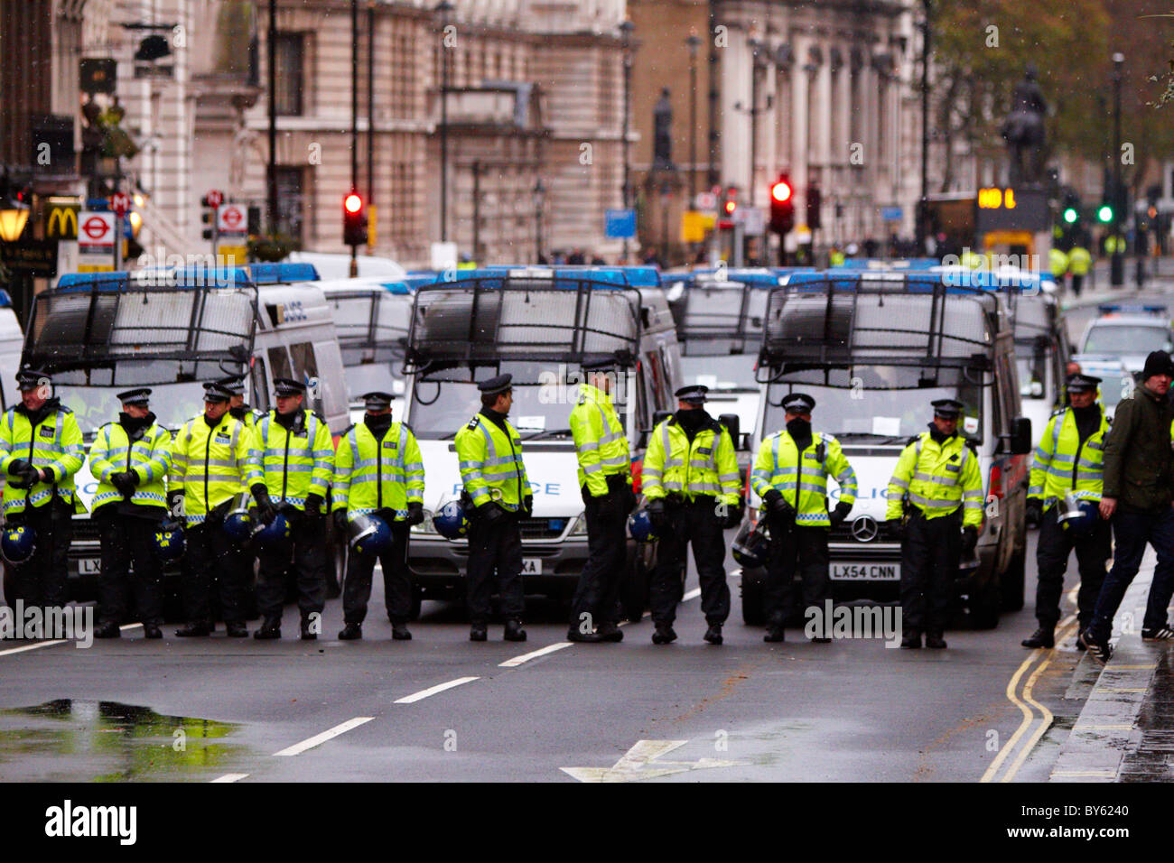 Protesters block roads hi-res stock photography and images - Alamy
