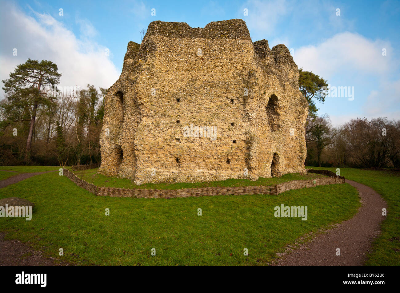 Castle keep ruins hi-res stock photography and images - Alamy