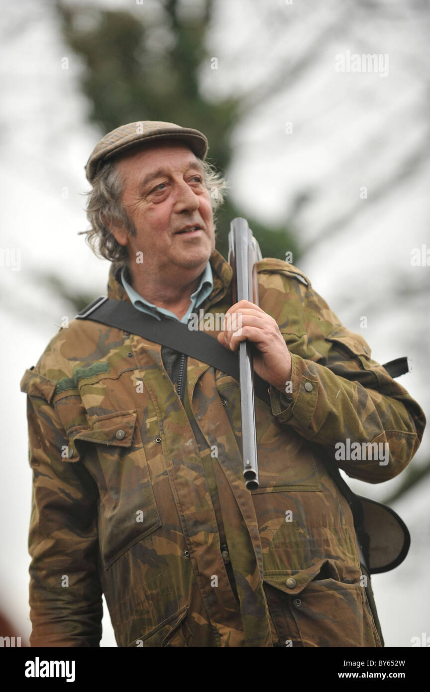 Farmer with shotgun hi-res stock photography and images - Alamy