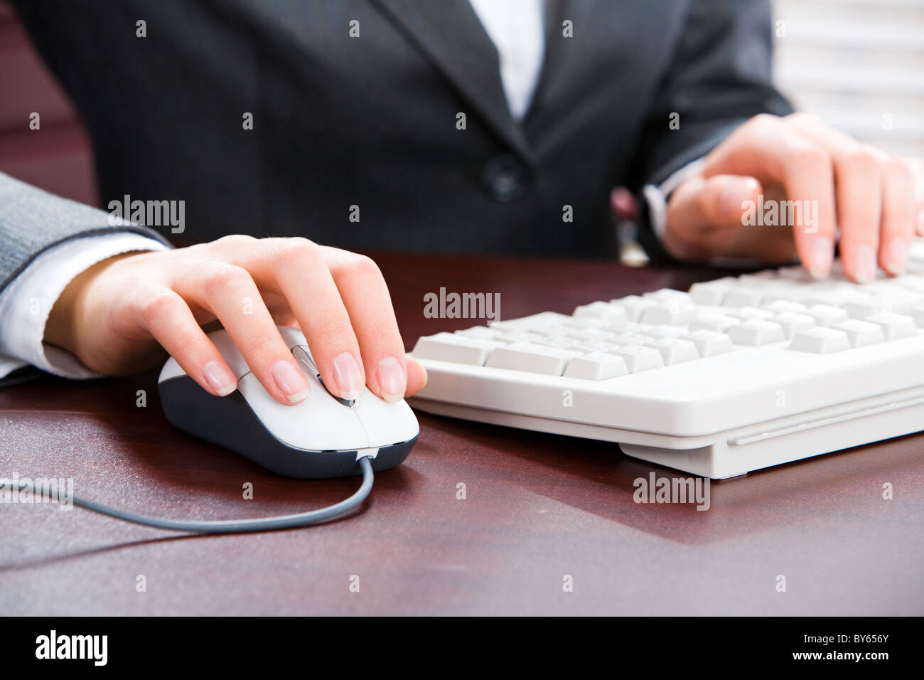 Womans hands computer keypad hi-res stock photography and images - Alamy