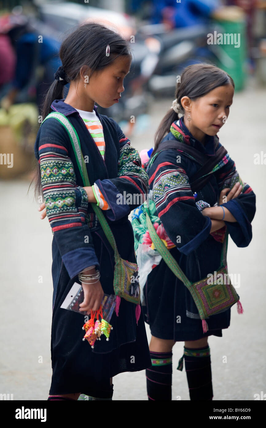 Black hmong girls hi-res stock photography and images - Alamy