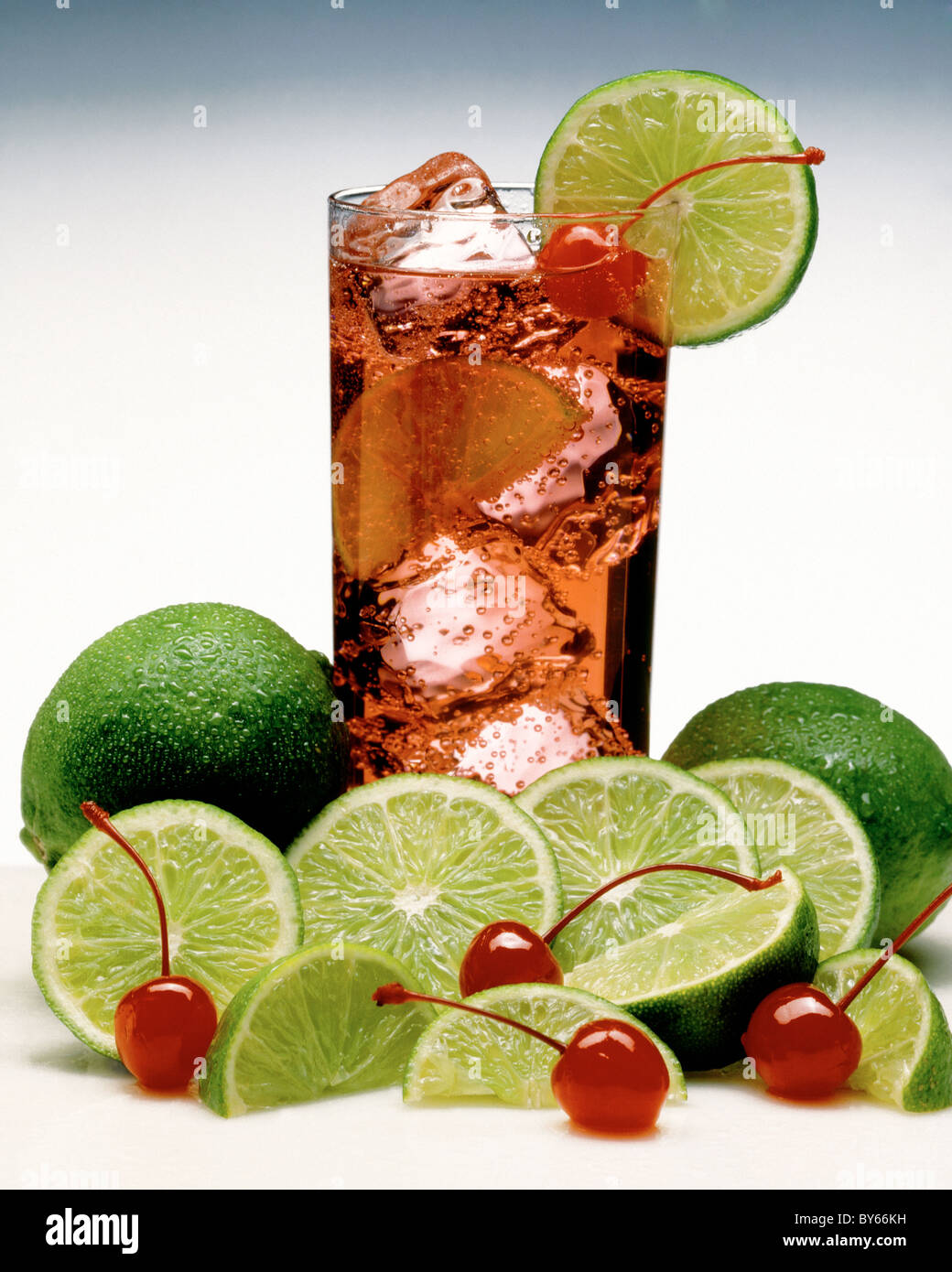 Lime squeeze hi-res stock photography and images - Alamy