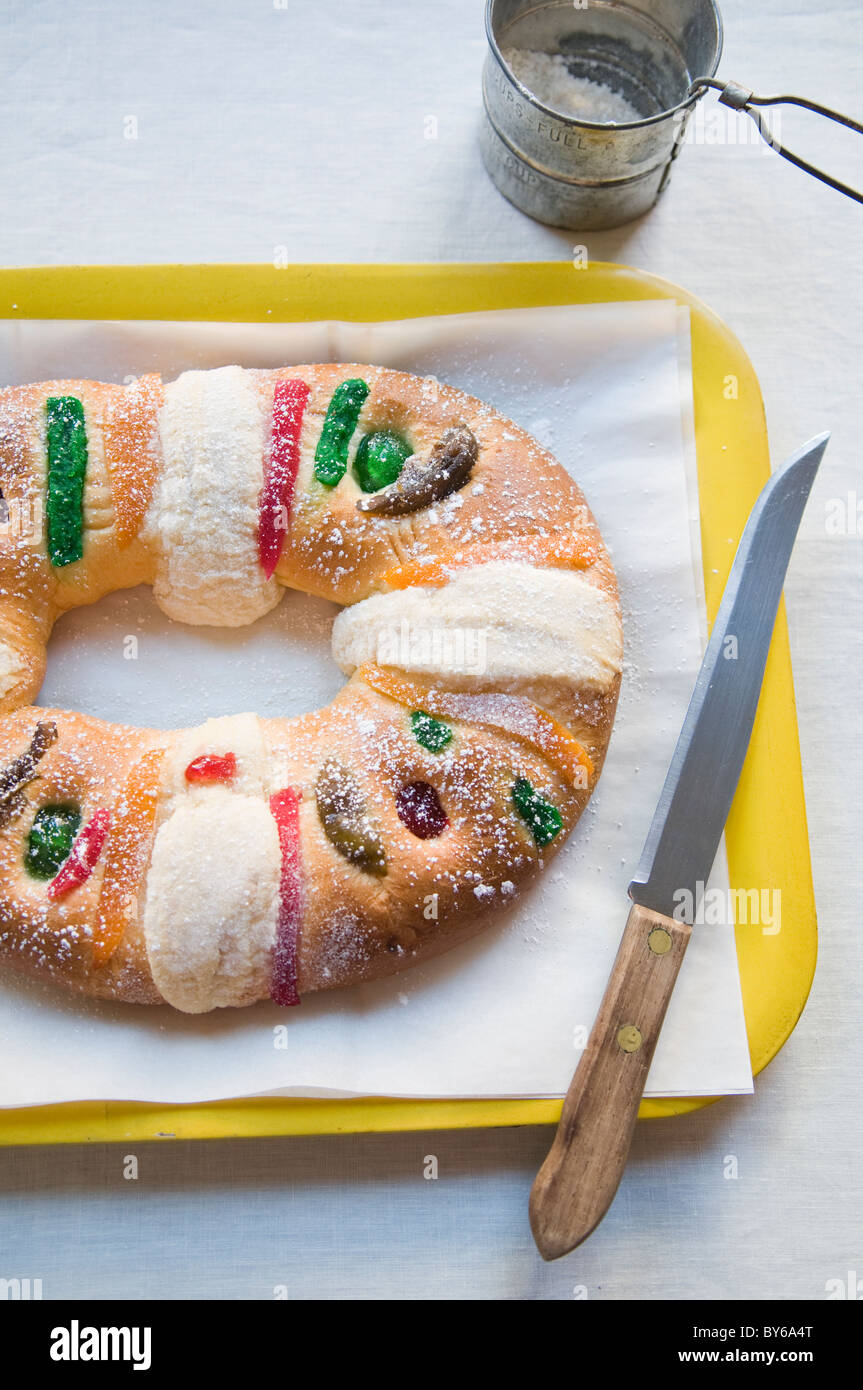 Rosca de reyes or bread of the kings cake pastry Stock Photo - Alamy