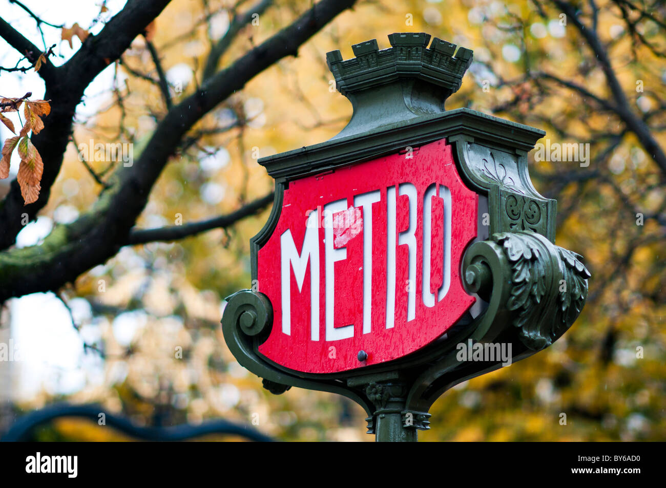 Paris public transportation hi-res stock photography and images - Alamy