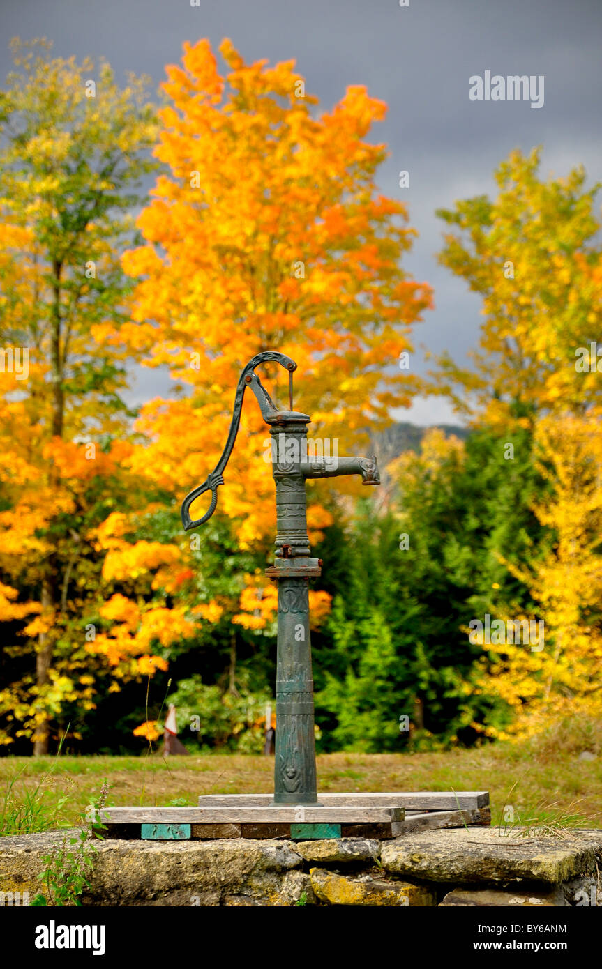 Hand pump hi-res stock photography and images - Alamy