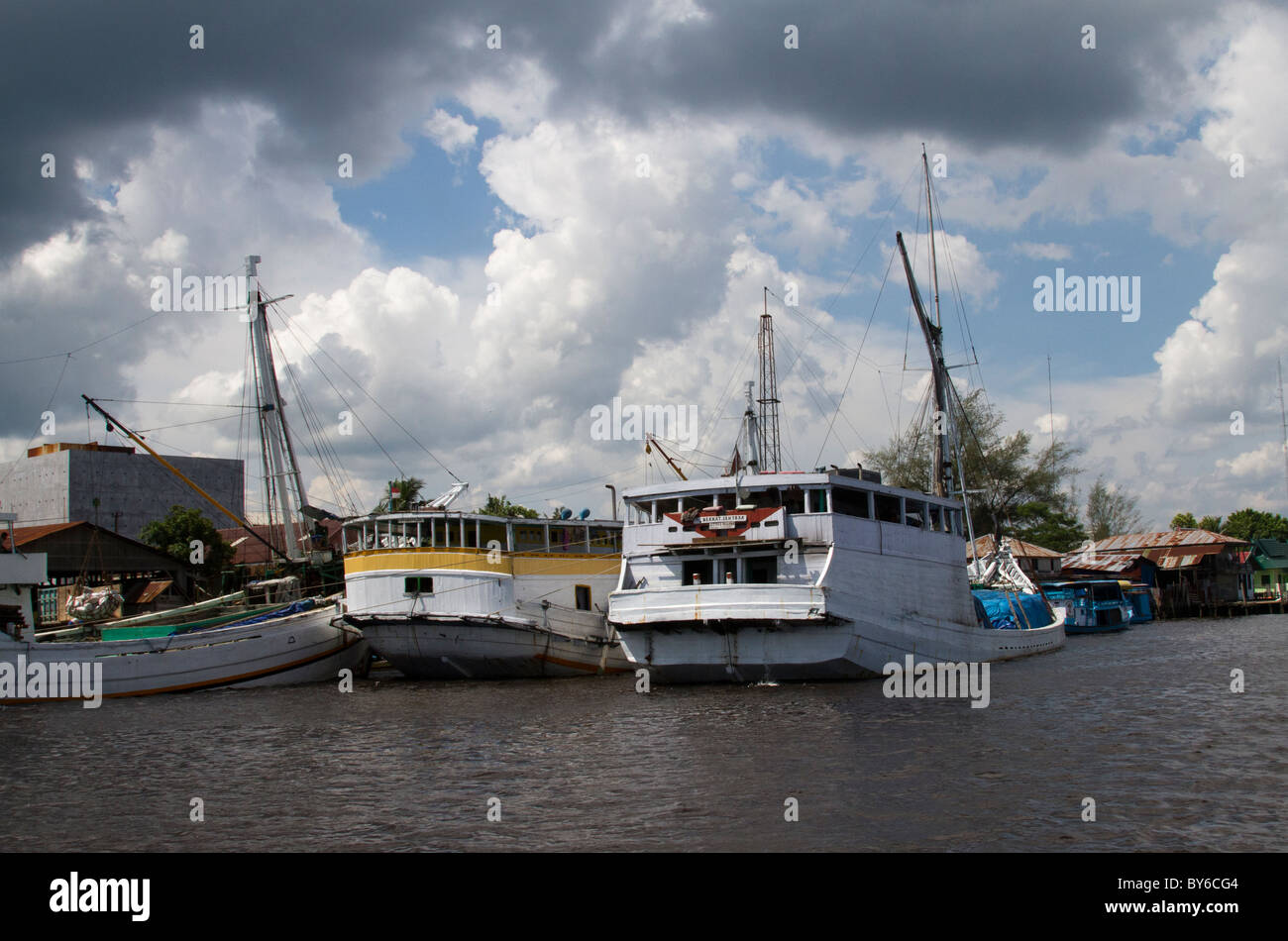 Traditional Trading Vessels at the Port of Kumai, Kalimantan Stock ...