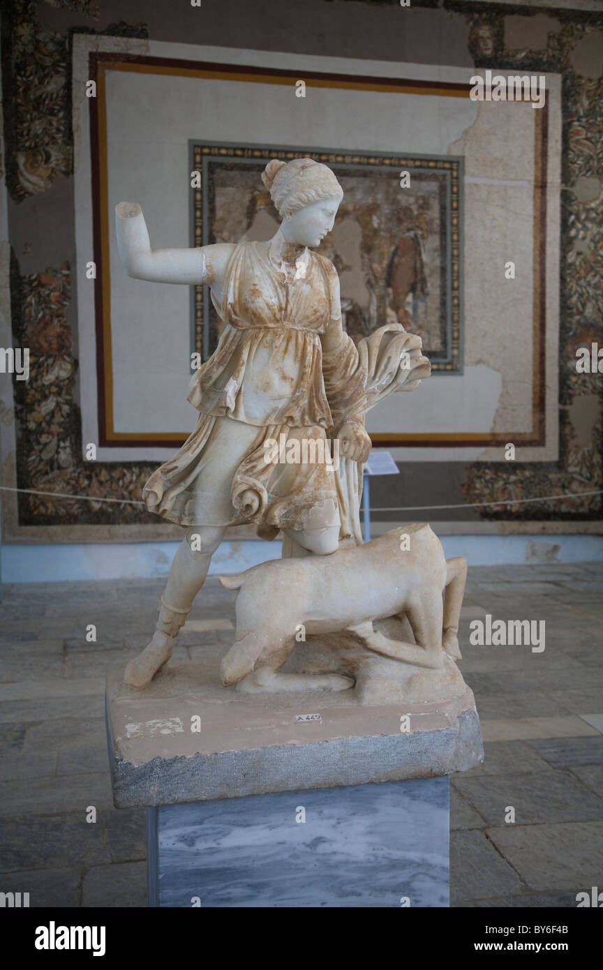 Delos museum hi-res stock photography and images - Alamy