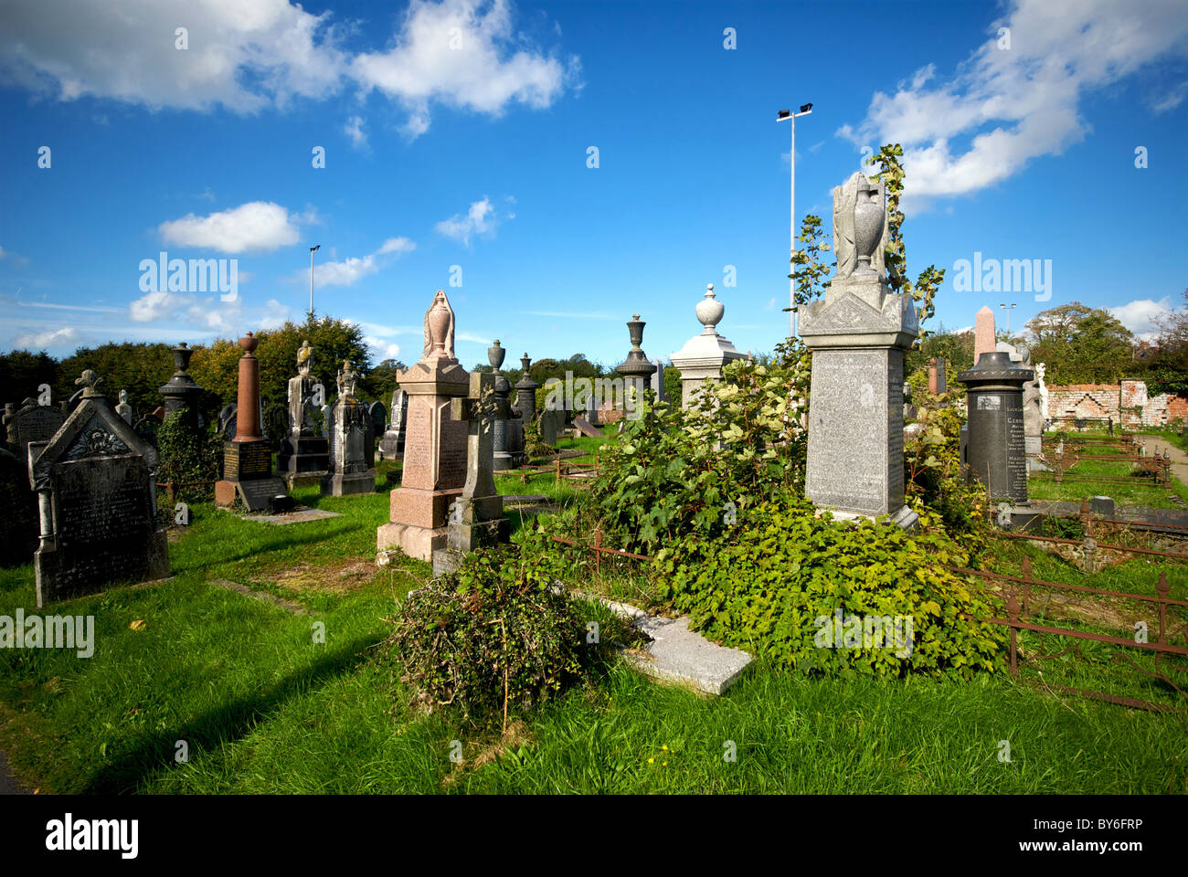 Cardigan cemetery wales uk hi-res stock photography and images - Alamy