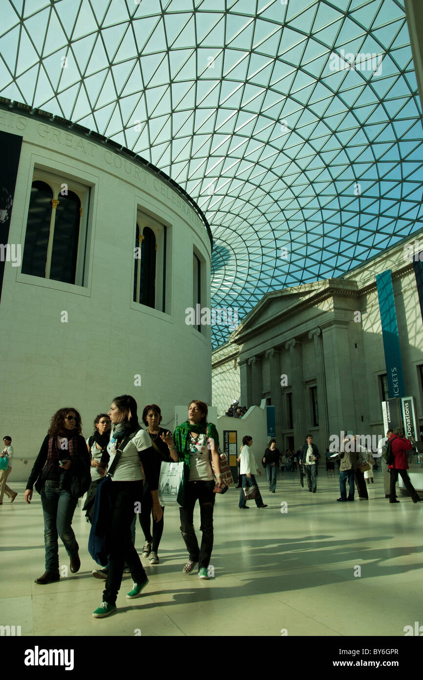 British museum entrance hall hi-res stock photography and images - Alamy