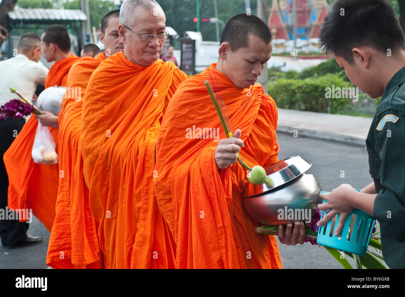 Asian monk making monk bowl hi-res stock photography and images - Alamy