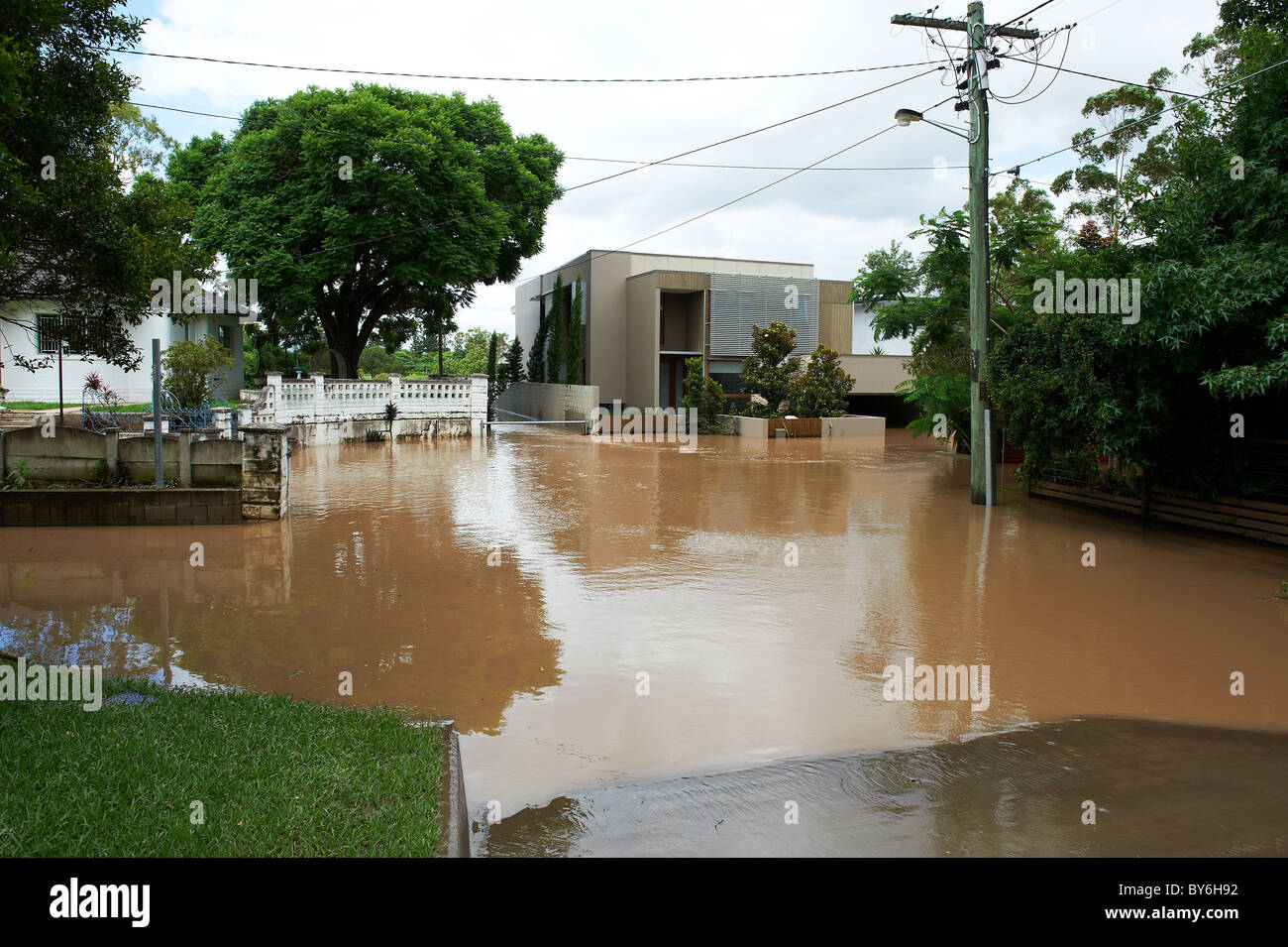 Brisbane floods 2011 at Yeronga Stock Photo - Alamy
