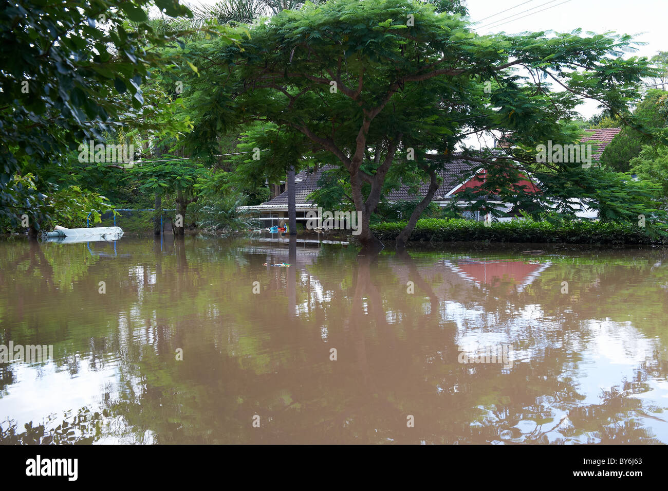 Brisbane floods 2011 at Yeronga Stock Photo - Alamy