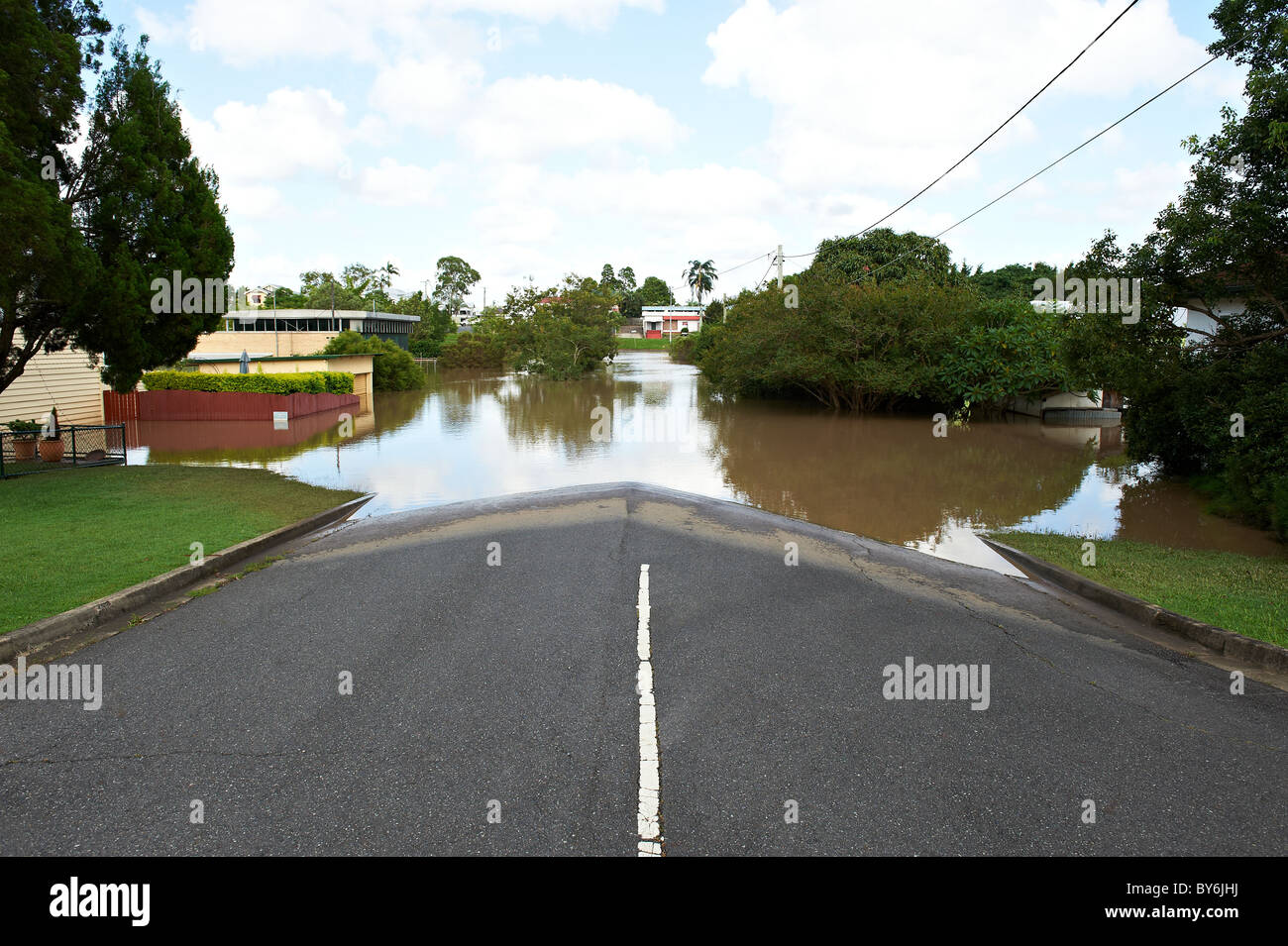 Brisbane floods 2011 at Fairfield Stock Photo - Alamy