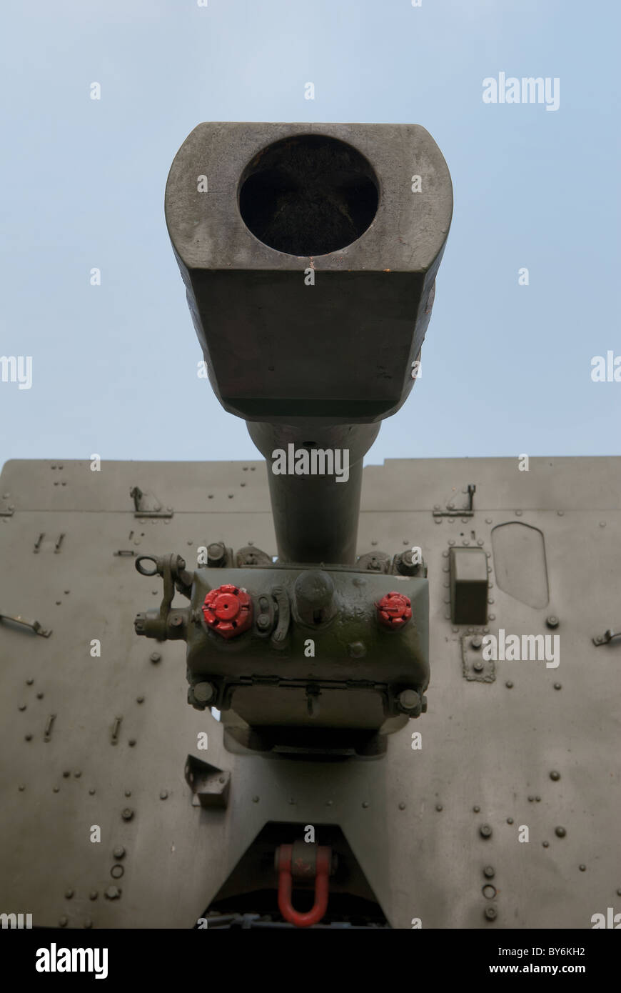 artillery gun ww2 with range scale Stock Photo - Alamy