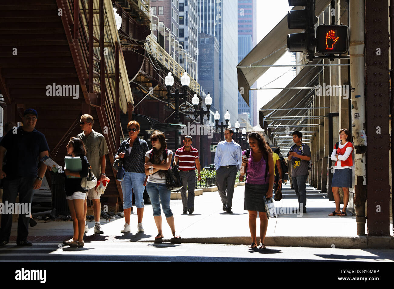 Street scene, Lake Street, Chicago, Illinois, USA Stock Photo - Alamy